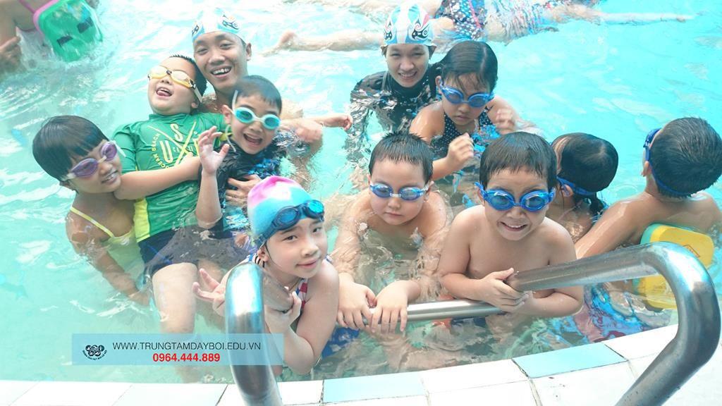 Trung Tâm Dạy Bơi | Dạy Bơi Cho Trẻ Em | Lớp Học Bơi Người Lớn